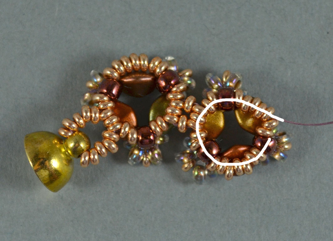 FREE BEADING TUTORIAL: Petite Buds Bracelet | BEADED TREASURY