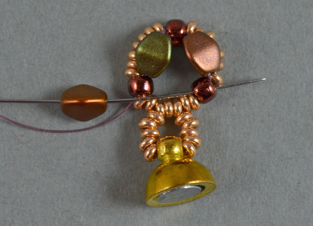 FREE BEADING TUTORIAL: Petite Buds Bracelet | BEADED TREASURY